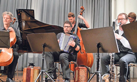 Markus Flückiger hat den Groove - Brunnen - SchwyzKultur