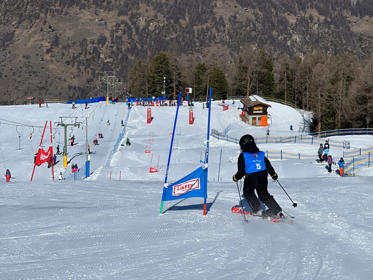 Skirennen für Skischulgäste | Walliser Schneesportschule - Grächen - Guidle