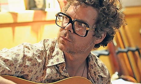 Musikvideo für Christian Gibbs gedreht - Brunnen - SchwyzKultur