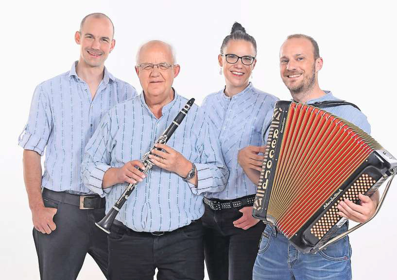 Neue CD «Ä gmüetlichä Hock» mit Sebi Heinzer und Simon Lüthi - Illgau ...