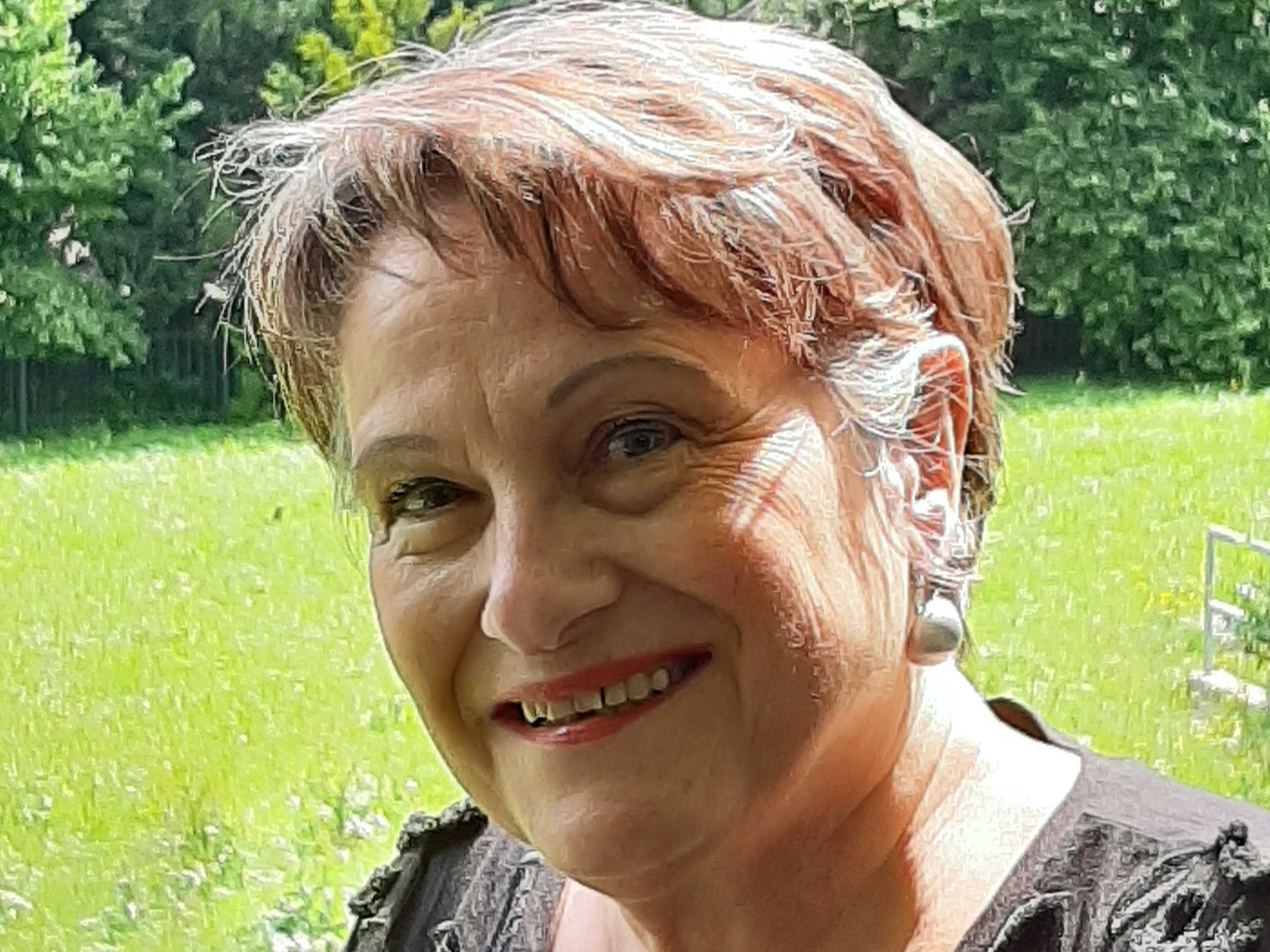 Brigitte Bisig tritt nach über 40 Jahren in den Ruhestand - Glarus ...